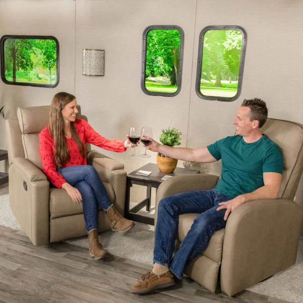 Furrion Chill Cube® 18K RV Air Conditioner | Lippert