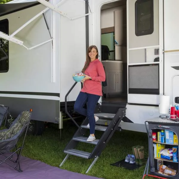 Manual RV Steps for Reliable and Safe Entry | Lippert