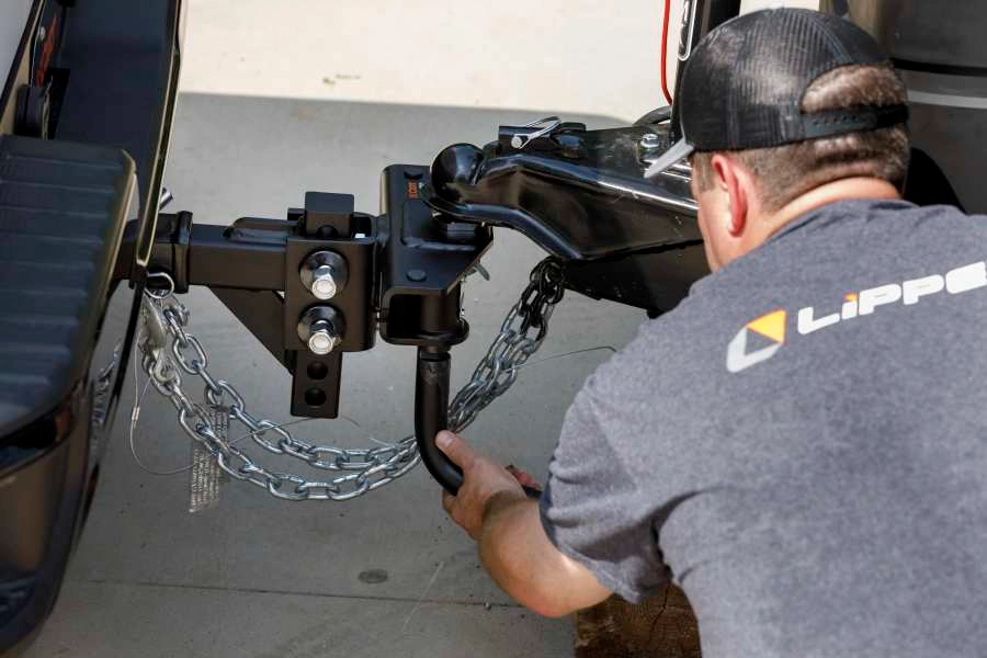 Weight Distribution Hitch vs. Sway Control Bar: What's The Difference ...